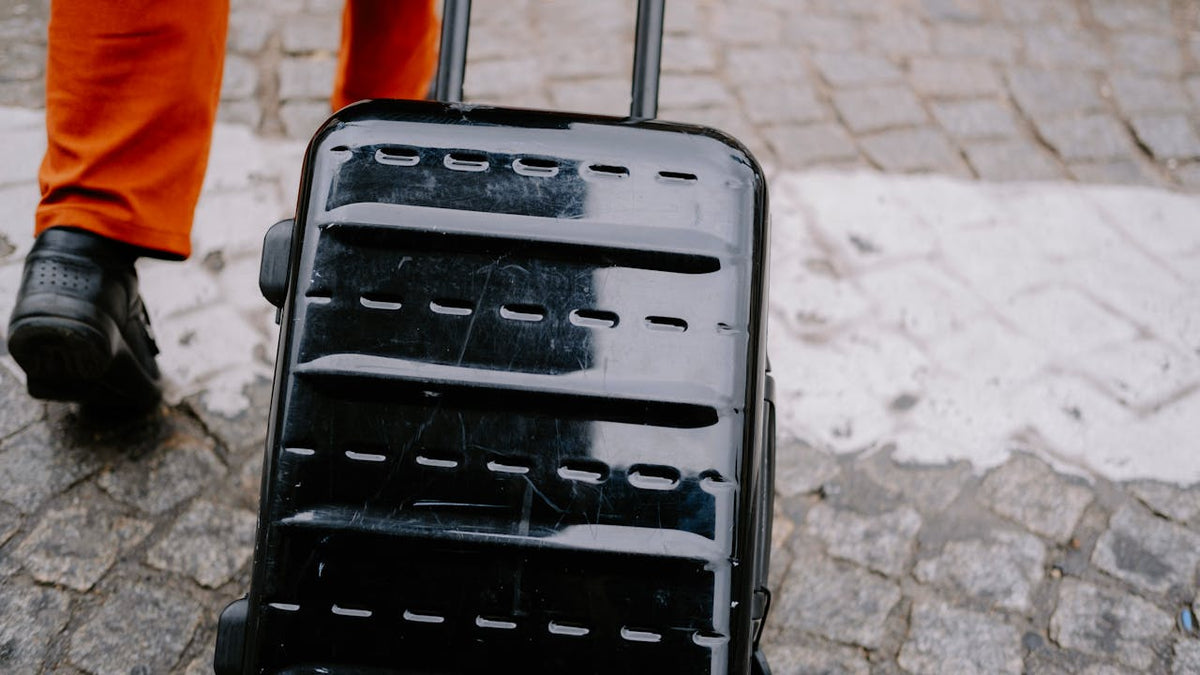 How To Spot a Bad Carry On Luggage Bargain